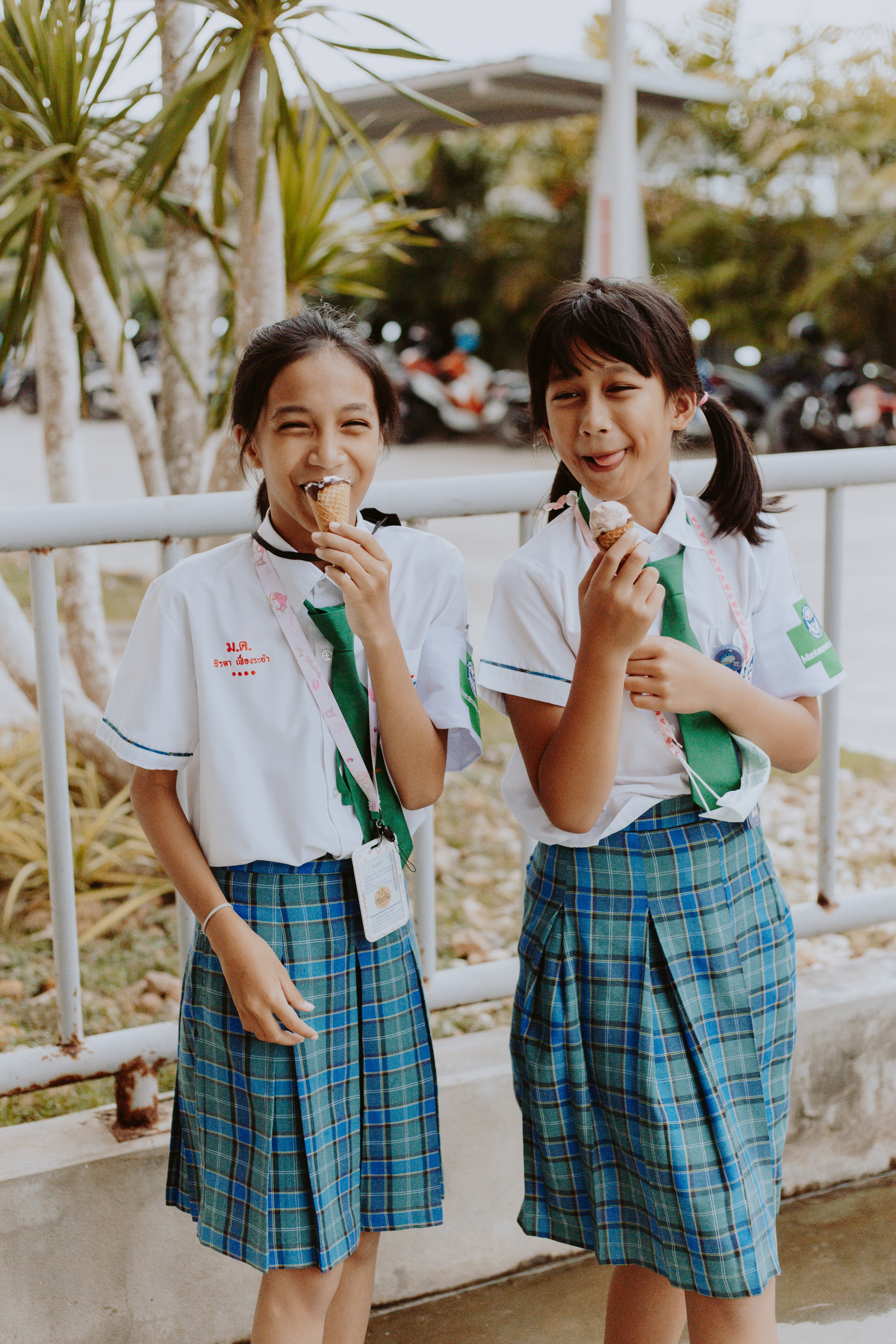 Why do Thai people often laugh when foreigners speak Thai? | Thai Kru ...